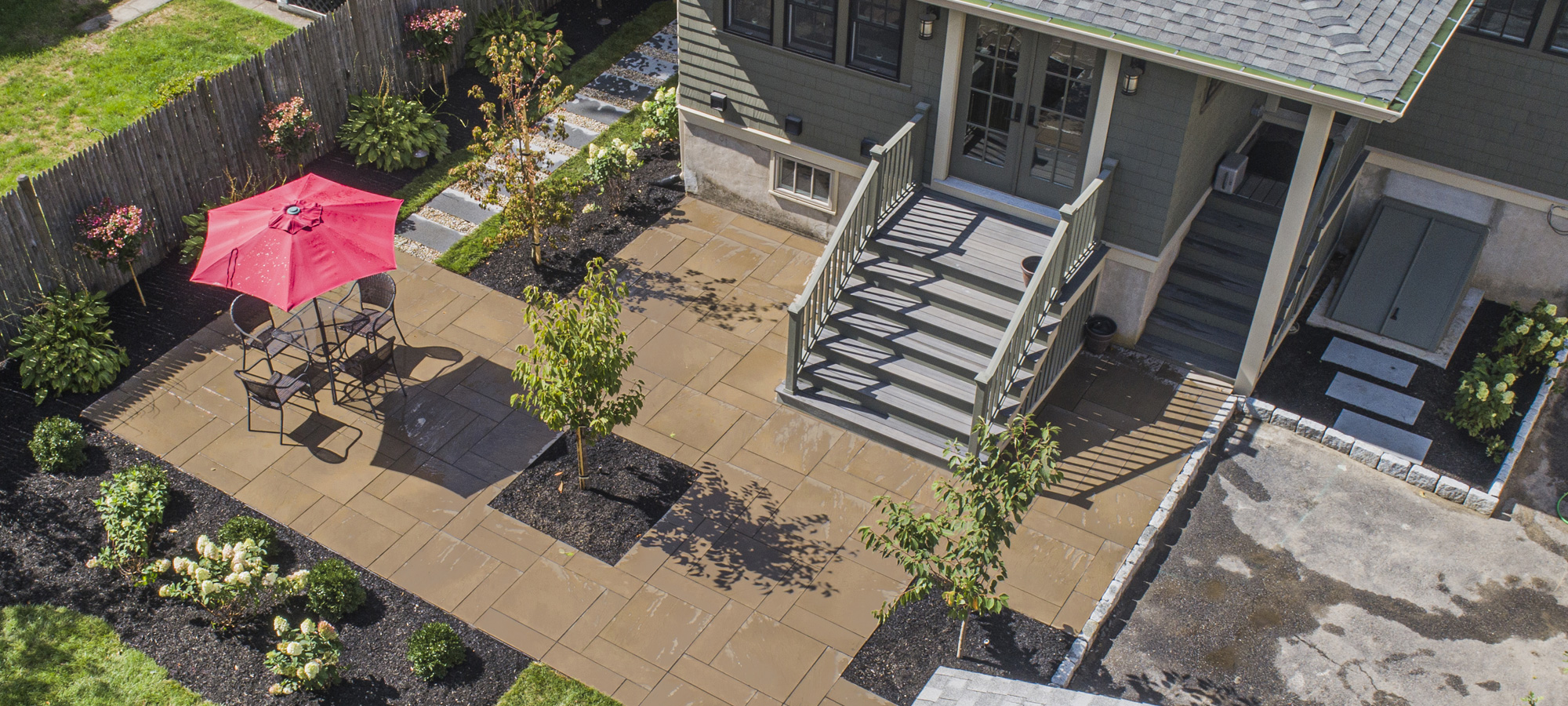 Custom Patio Design – Amazing Garden